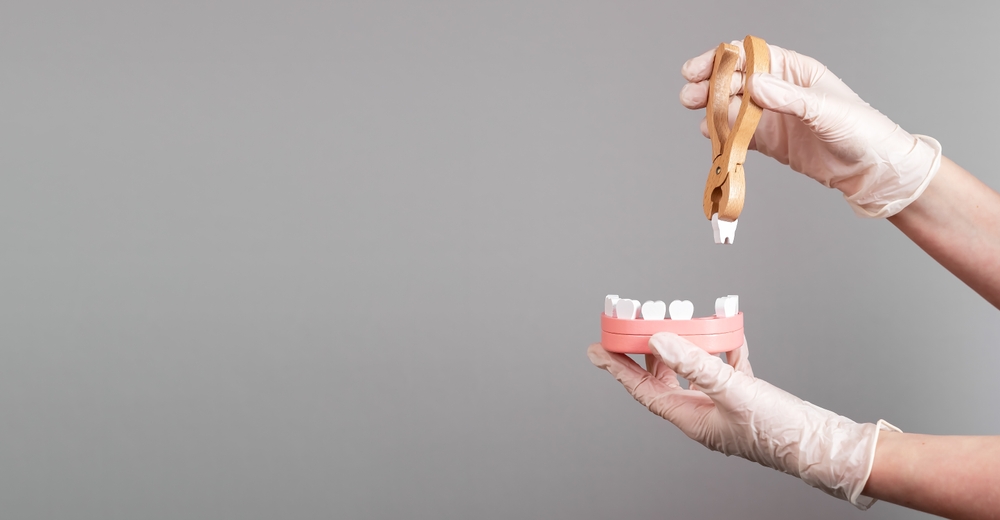 What are the Do's and Don'ts after Tooth Extraction? - Baylee Dental